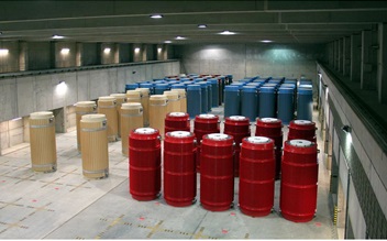 METAL CASK STORAGE AS COMPARED WITH POOL STORAGE OF SPENT NUCLEAR FUEL ...